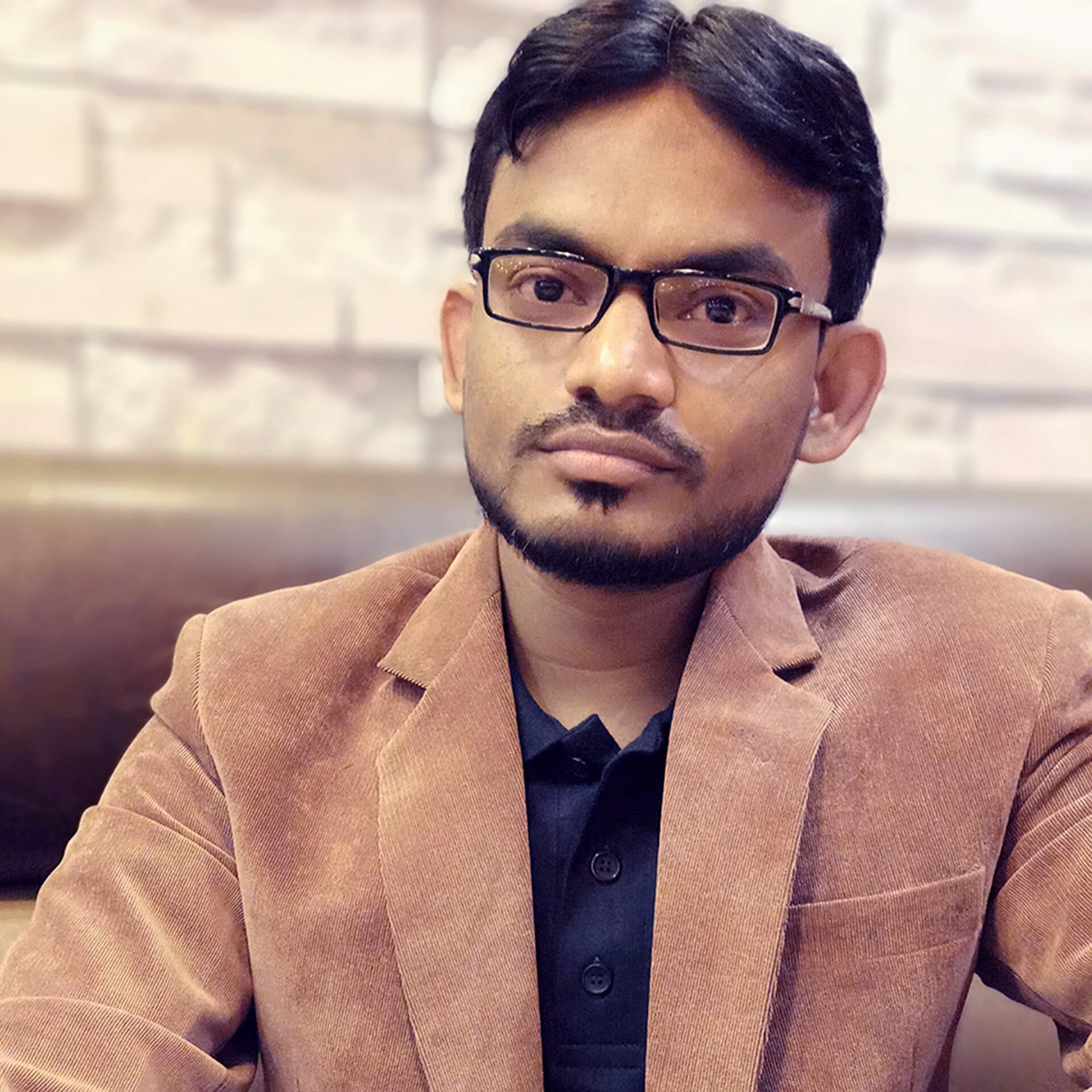 Zubair Qamar Abbasi - Trainer, Speaker, Poet & Writer